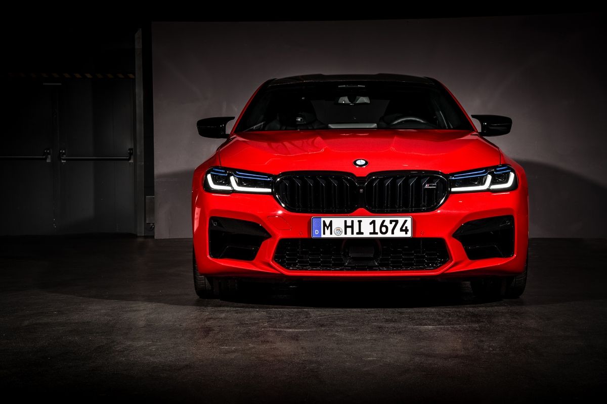 BMW представила нові M5 та M5 Competition