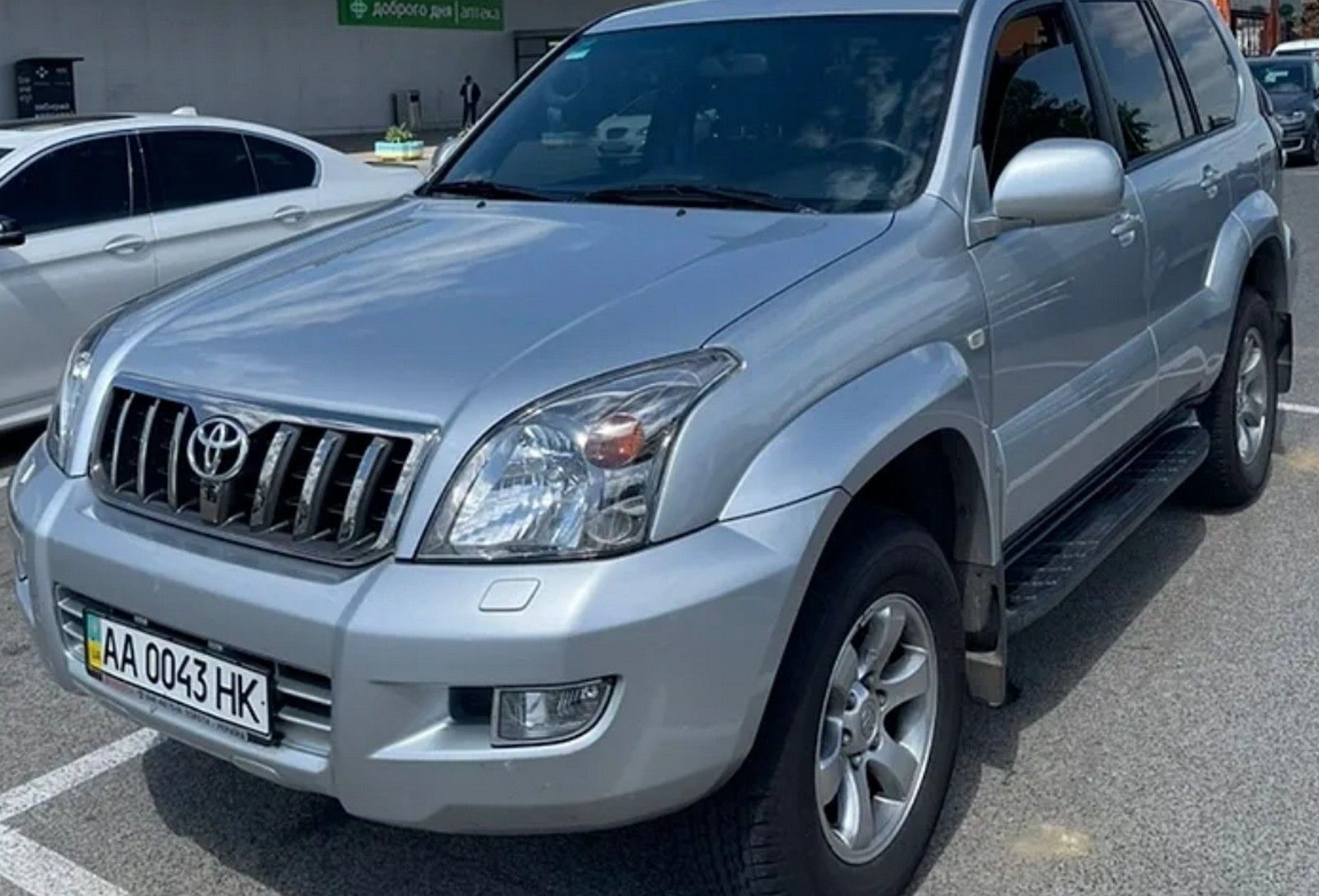 Сколько просят за коллекционный Toyota Land Cruiser Prado в Украине