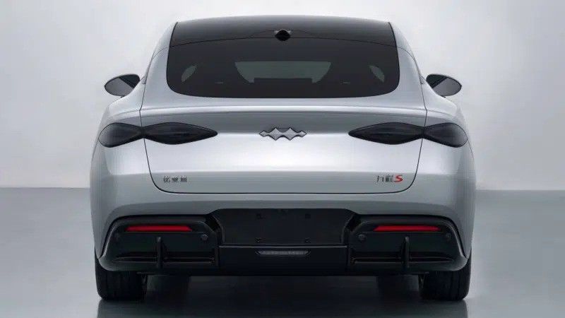 BYD сертифікуваkf 1582-сильний суперкар Denza Z та лінійку Formula S