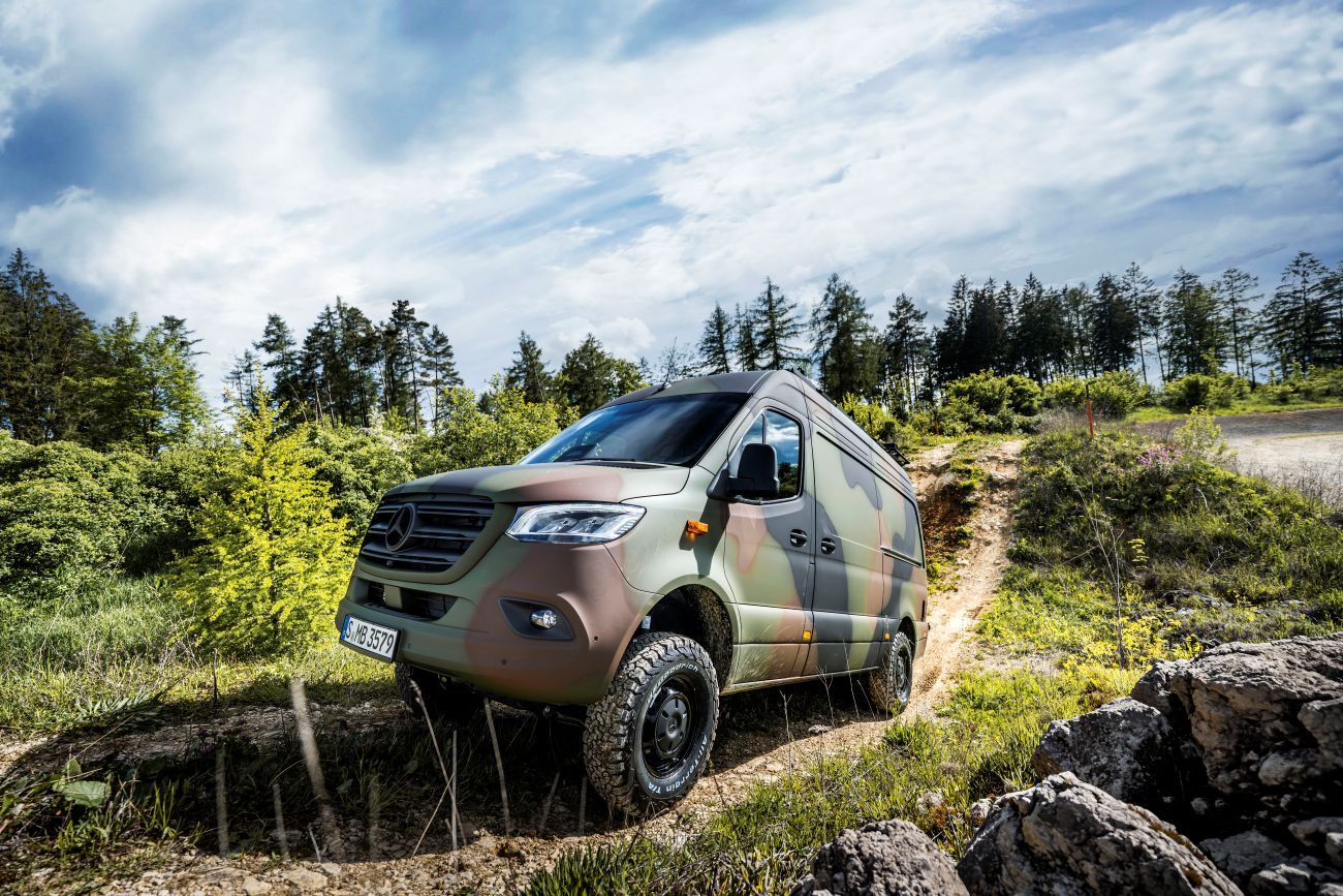 Mercedes-Benz та Daimler Truck сьогодні дають в Парижі кілька знакових ...