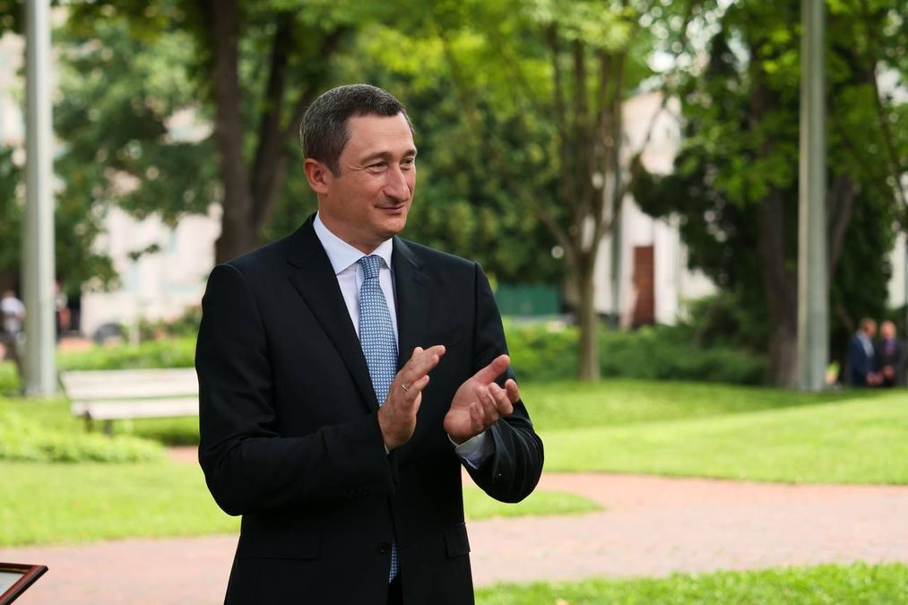 Чорні кампанії та мітинги не спрацювали: ДАБІ остаточно ліквідовано ...