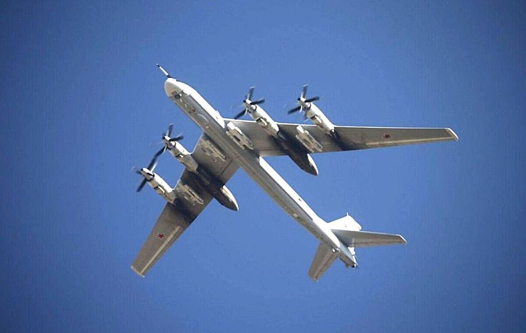 Россия перемещает бомбардировщики Ту-95 в Сибирь - для чего она это ...